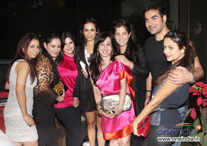 Farah Khan's House Warming Party - Filmibeat