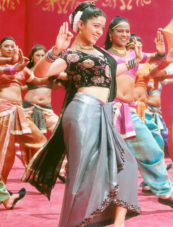 Pournami Movie Poster & Photos | Pournami Movie Location Pics ...