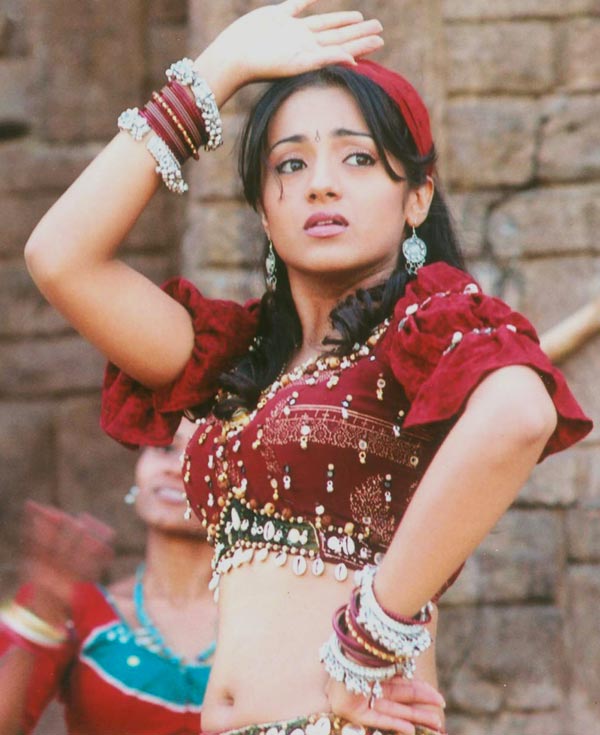 Pournami Movie Poster & Photos | Pournami Movie Location Pics ...