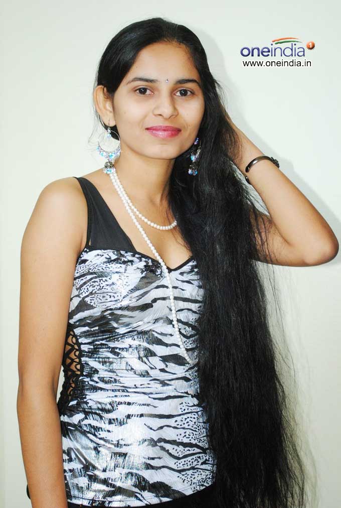 Sameera Photos: Find Latest HD Images, Pictures, Stills & Pics - Filmibeat