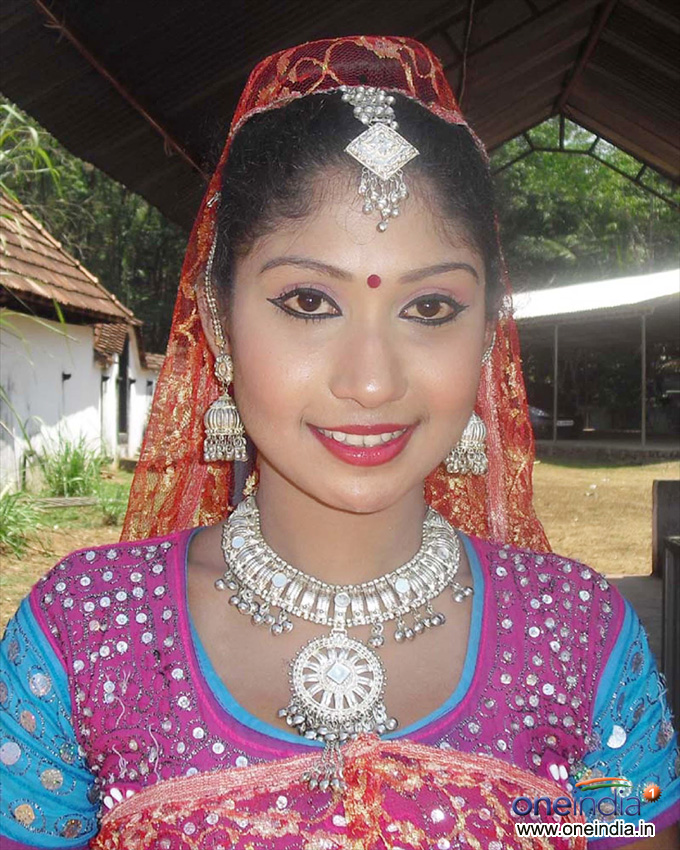 Superstar Santhosh Pandit Malayalam Movie: Pooja, Shooting Stills ...