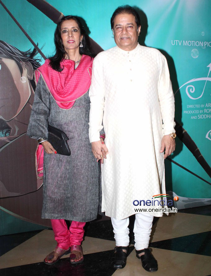 Arjun Premiere - Filmibeat
