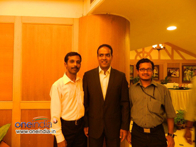 Sunil Joshi Bids Adieu to Cricket - Filmibeat