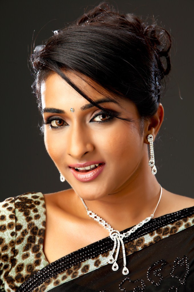 Ramya (New) Photos: Find Latest HD Images, Pictures, Stills & Pics ...