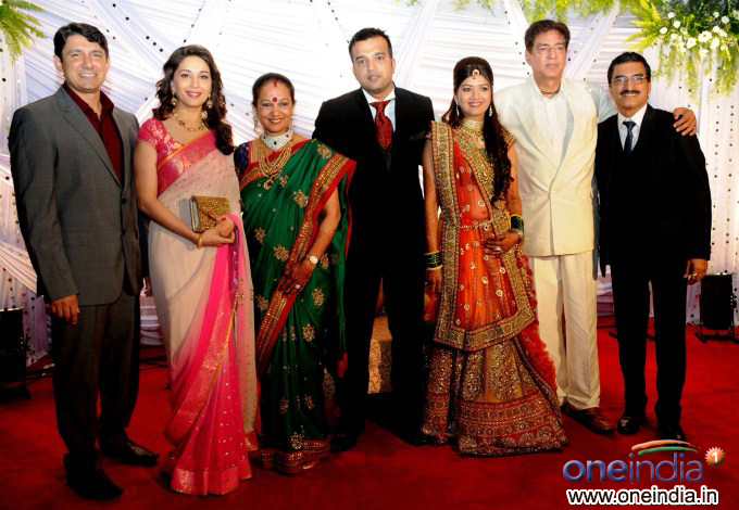 Suraj & Monali Godambe Wedding Reception - Filmibeat