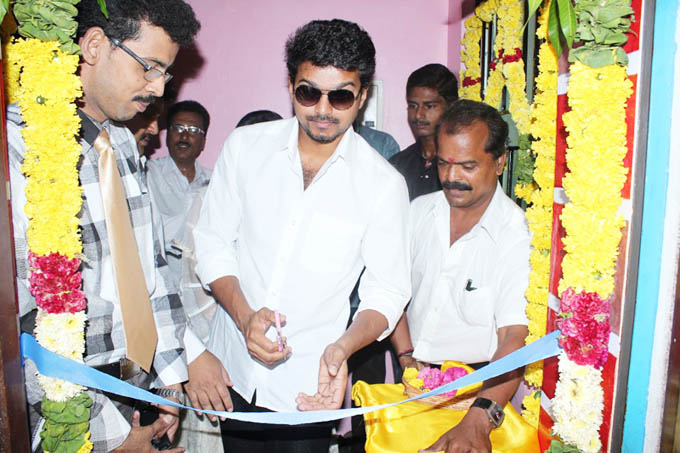 Actor Vijay at Appa Family Restaurant Opening - Filmibeat