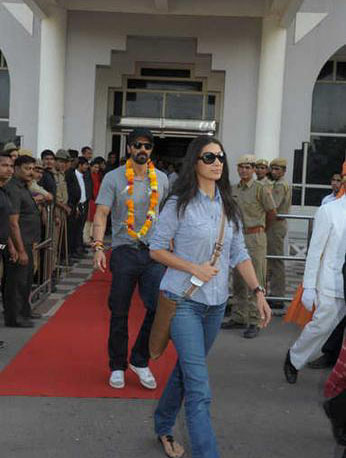 Bollywood Celebs at Kishore Lulla's Daughter's Wedding - Filmibeat