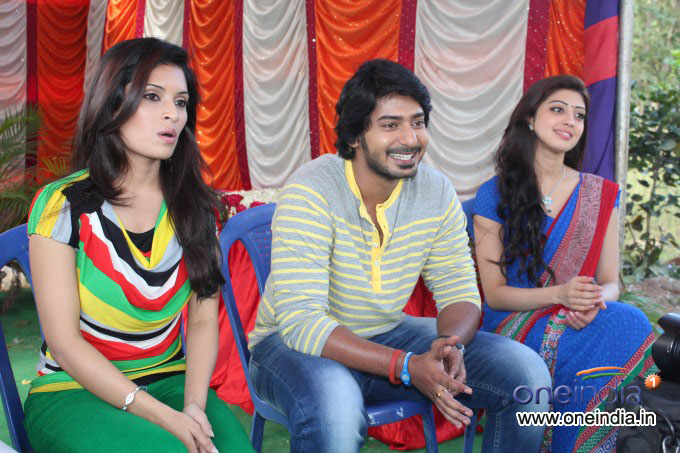 Angaraka Muhurat - Filmibeat