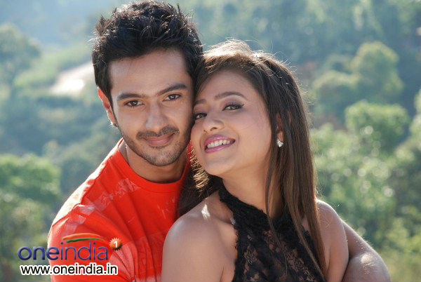 Pathayeram Kodi Tamil Movie: Pooja, Shooting Stills, Location Photos ...