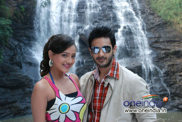 Pathayeram Kodi Tamil Movie: Pooja, Shooting Stills, Location Photos ...