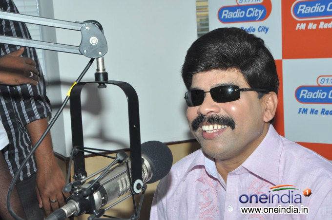 Power Star Srinivasan at Radio City - Filmibeat