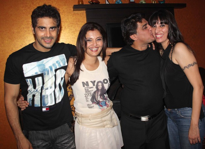 Deepshika hosted a birthday party for her husband Kaishav Arora - Filmibeat