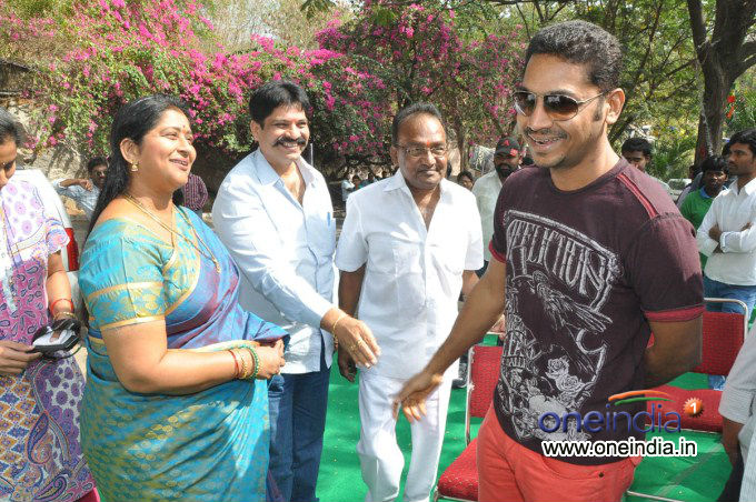 Weekend Love Movie Launch - Filmibeat