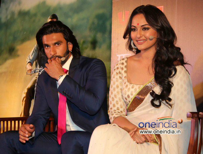 First Look Launch of Lootera - Filmibeat