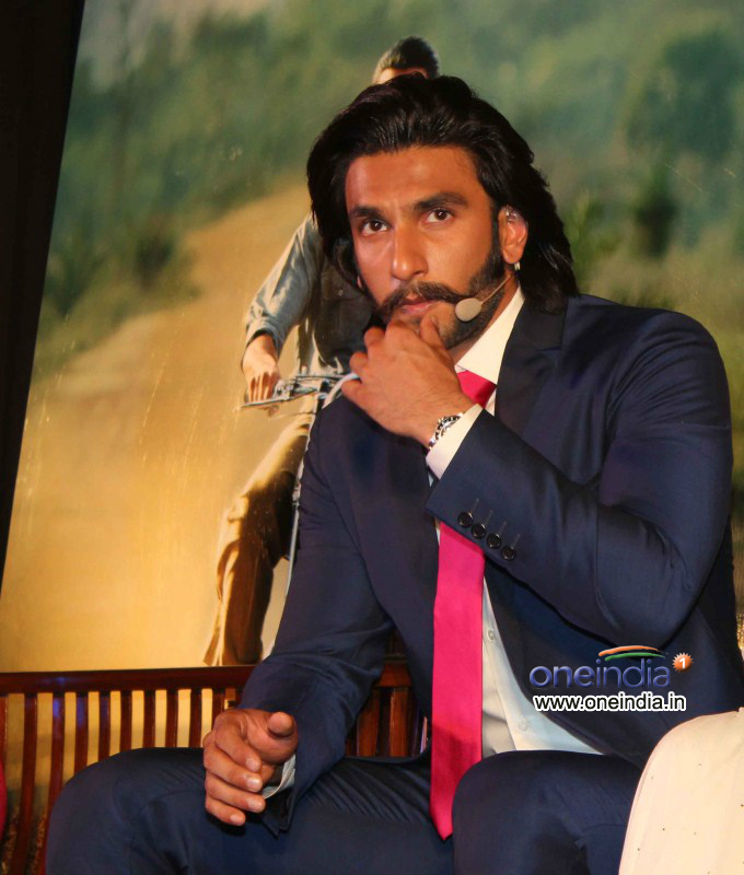 First Look Launch of Lootera - Filmibeat
