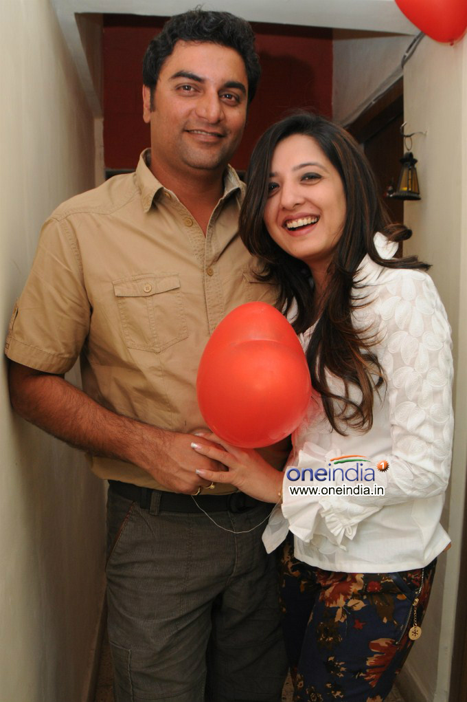 Preety Bhalla's Birthday Bash - Filmibeat