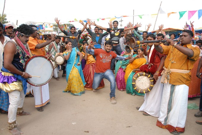 Vettri Tamil Movie: Pooja, Shooting Stills, Location Photos & First ...