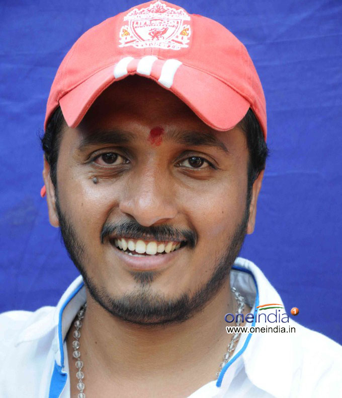 A.P Arjun's Raate Film Launch - Filmibeat