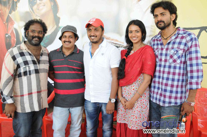 A.P Arjun's Raate Film Launch - Filmibeat