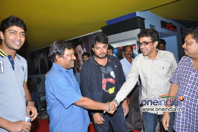 Action 3D Movie Premiere Show - Filmibeat