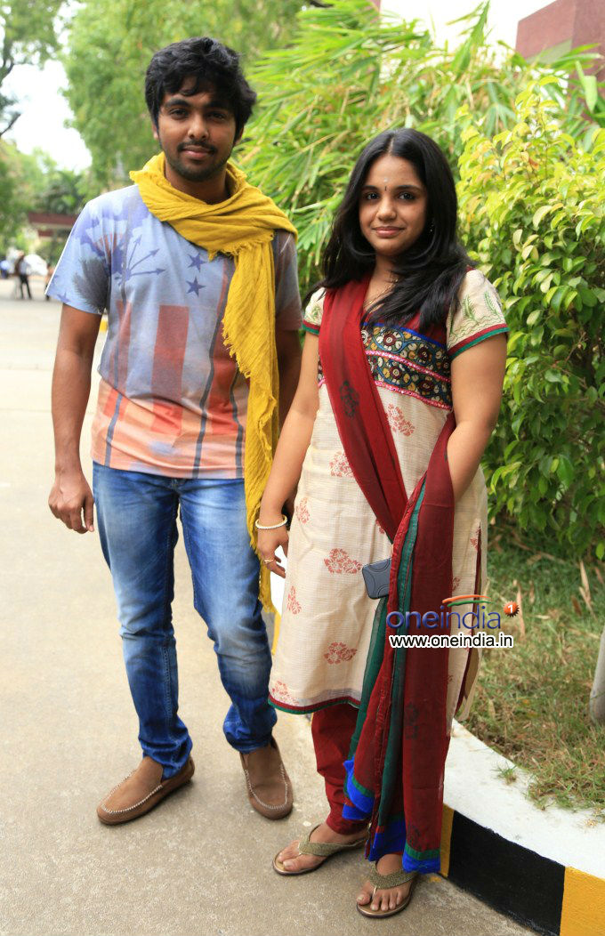 GV Prakash and Saindhavi Marriage Press Meet - Filmibeat