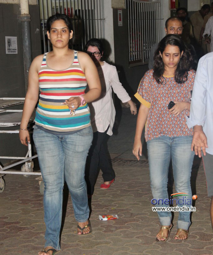 Jiah Khan Commits Suicide At Her Residence - Filmibeat