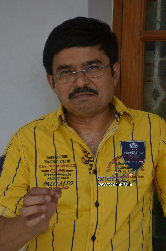 Pavithra Movie Director Janardhan Maharshi Press Meet - Filmibeat