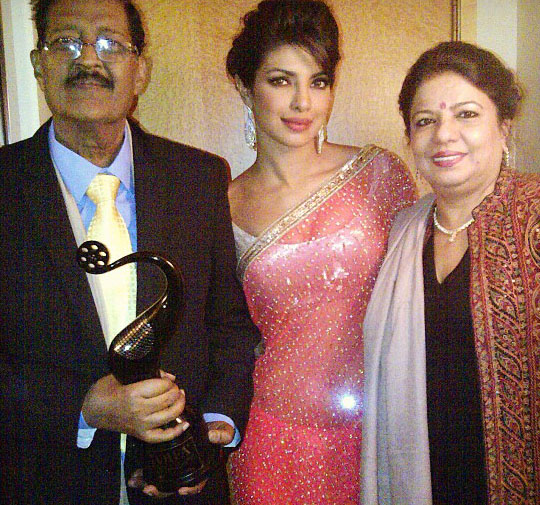 Rare and Unseen Pictures - Priyanka Chopra with her Father - Filmibeat