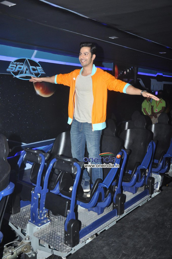 Varun Dhawan Launch Dark Roller Coaster Ride At A Theme Park - Filmibeat