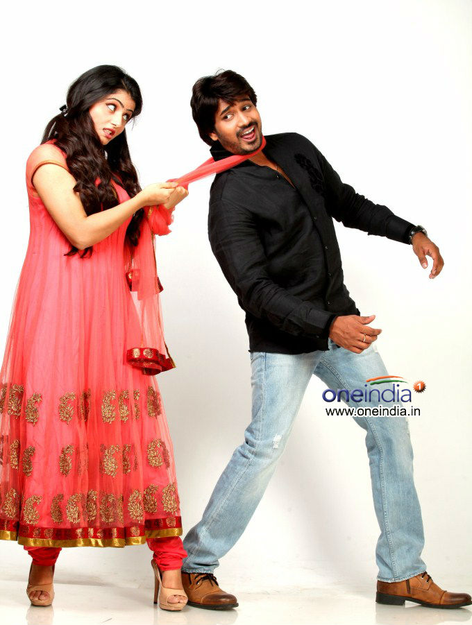 Paani Poori Telugu Movie: Pooja, Shooting Stills, Location Photos ...