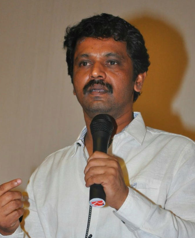 Cheran Press Meet about daughter Damini Love - Filmibeat