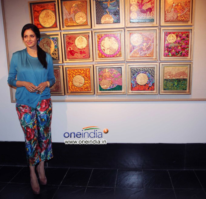 Sridevi at Rini Dhumal and Seema Kohli's Art Showcase - Filmibeat