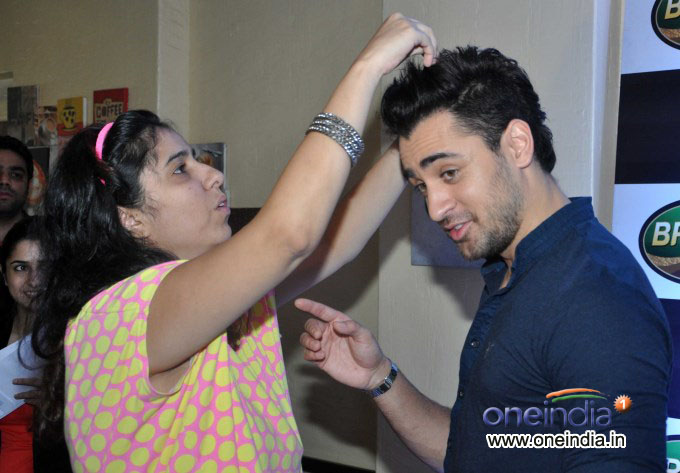 Imran Khan meet the winners of Bru Gold Coffee Bean contest - Filmibeat