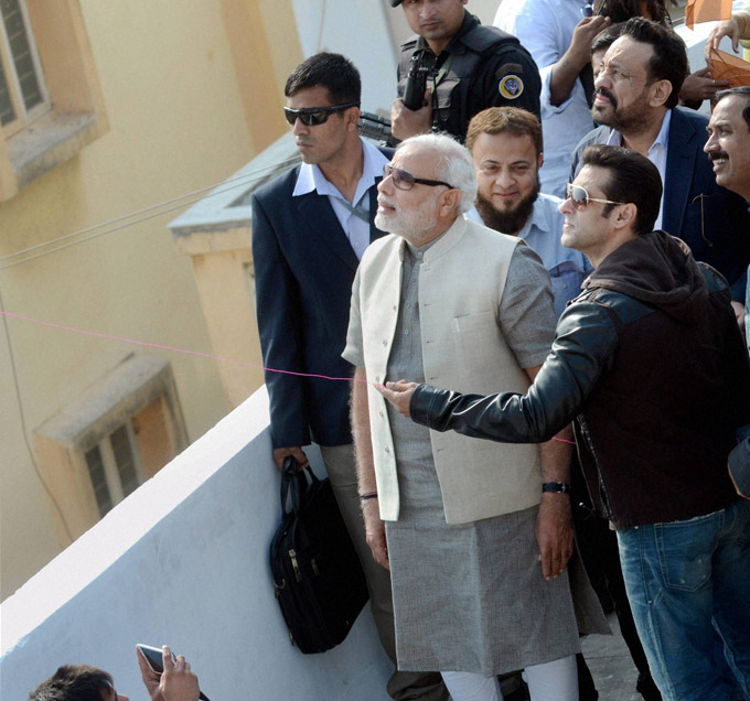 Salman Khan joins Narendra Modi for kite flying festival - Filmibeat