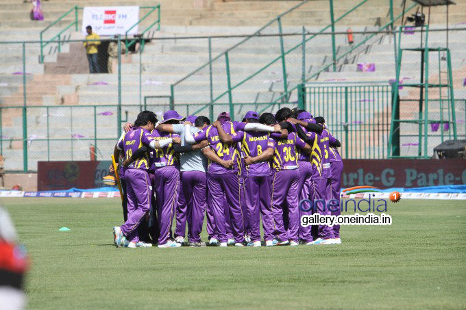 CCL 4 : Bhojpuri Dabanggs Vs Bengal Tigers Match - Filmibeat