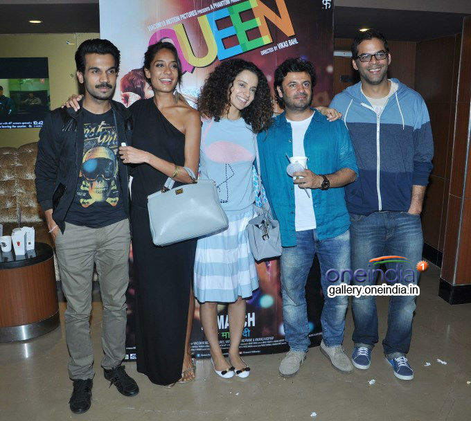 Kangna Ranaut and Lisa Haydon at Queen special screening - Filmibeat