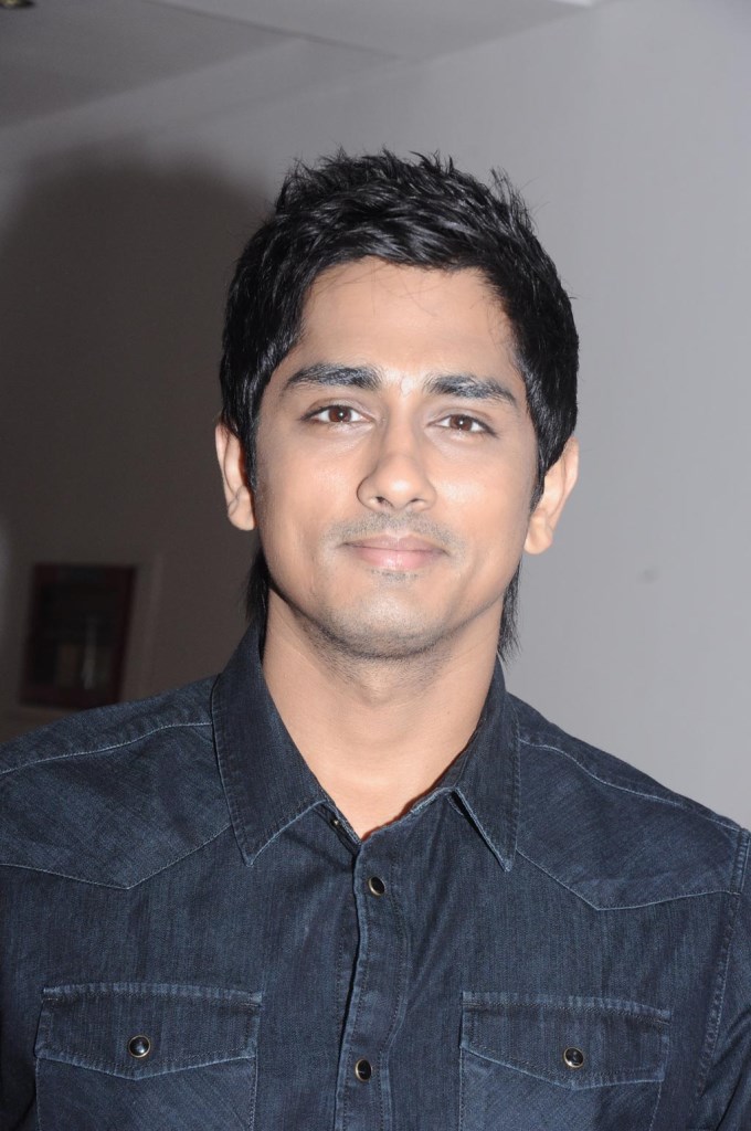 Kaaviya Thalaivan First Look Launch - Filmibeat