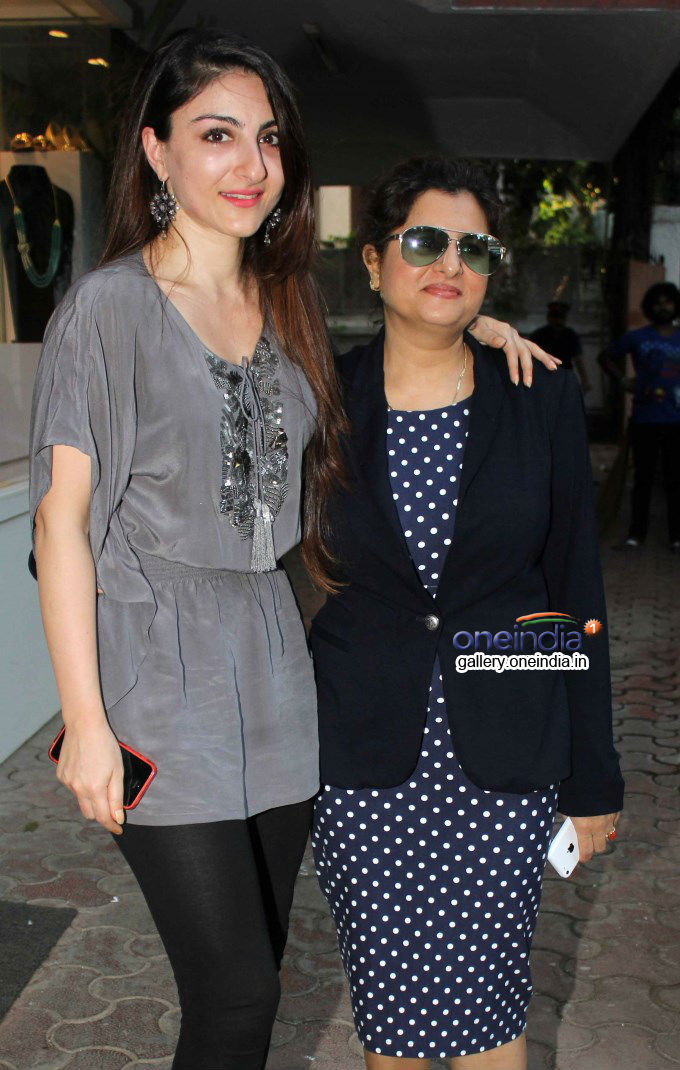 Designer Sonya Vazifdar's new collection launch - Filmibeat