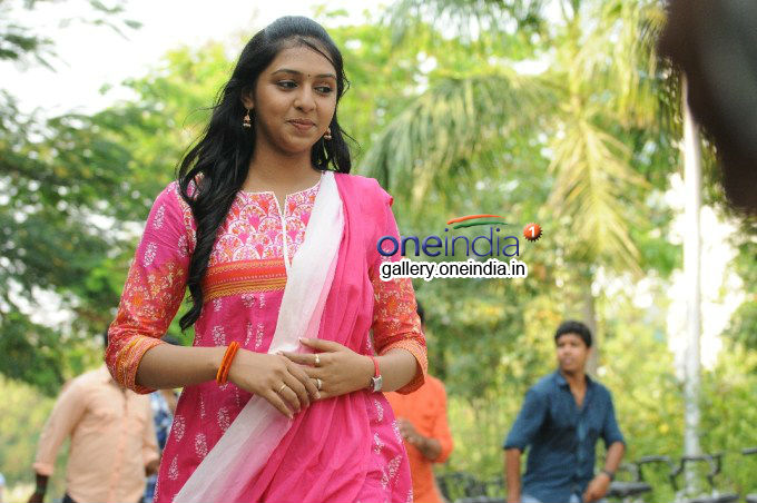 Manja Pai Movie Poster & Photos | Manja Pai Movie Location Pics | Manja ...