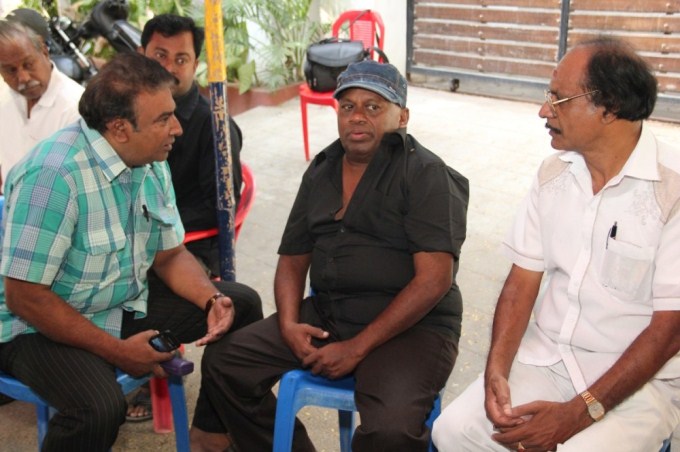 Celebs pay last respects to director Rama Narayanan - Filmibeat
