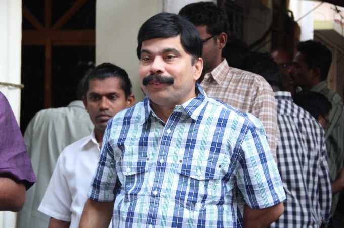 Celebs pay last respects to director Rama Narayanan - Filmibeat