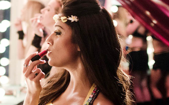 Actress in Makeup Room - Filmibeat