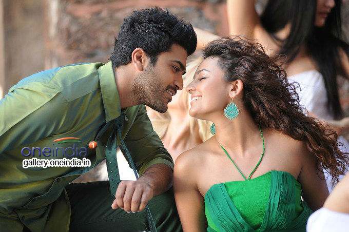 Run Raja Run Telugu Movie: Pooja, Shooting Stills, Location Photos ...