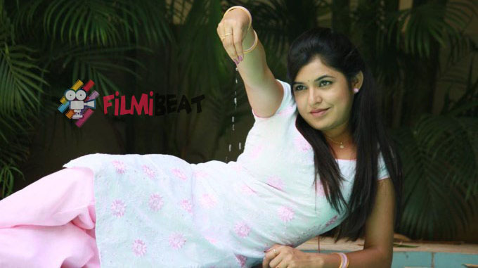 Farmhouse Telugu Movie: Pooja, Shooting Stills, Location Photos & First ...
