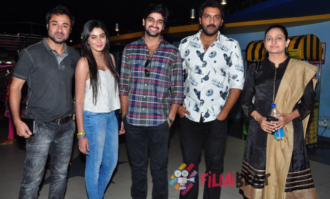 Dikkulu Chudaku Ramayya Movie Premiere Show - Filmibeat