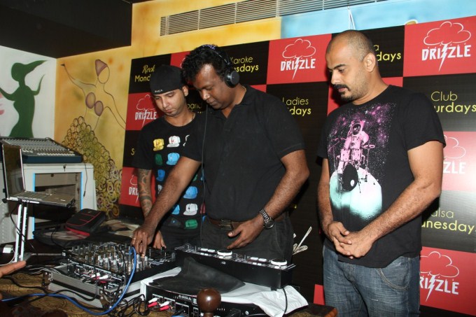 Drizzle Night Club Launch - Filmibeat