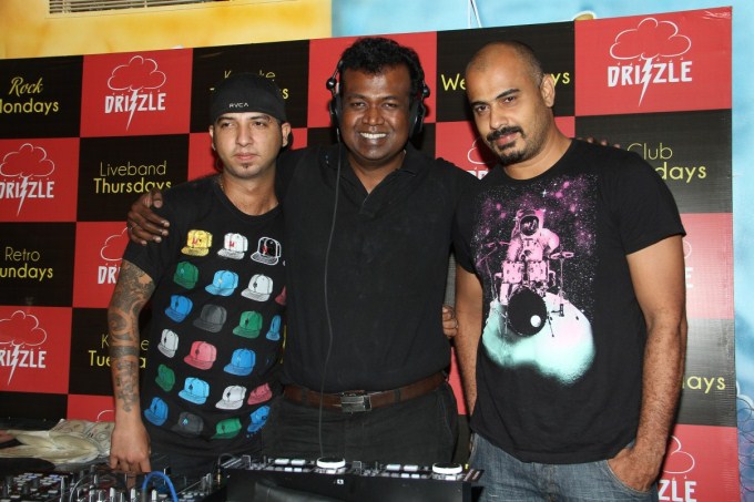 Drizzle Night Club Launch - Filmibeat