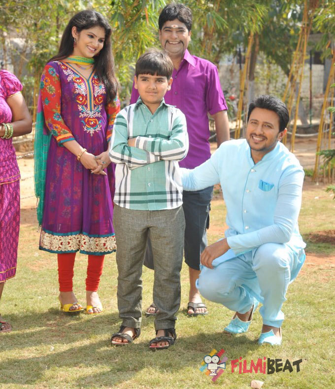 Namaste Telugu Movie: Pooja, Shooting Stills, Location Photos & First ...