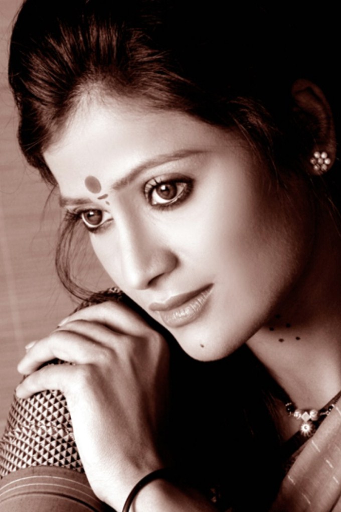 Devyani Photos: Find Latest HD Images, Pictures, Stills & Pics - Filmibeat