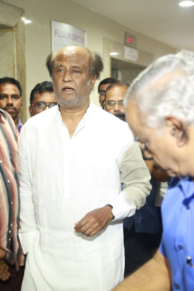 Superstar Rajinikanth Visits K Balachander At Kauvery Hospital - Filmibeat